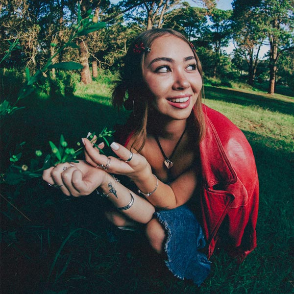 Chloe Parché - FRNDS MGMT